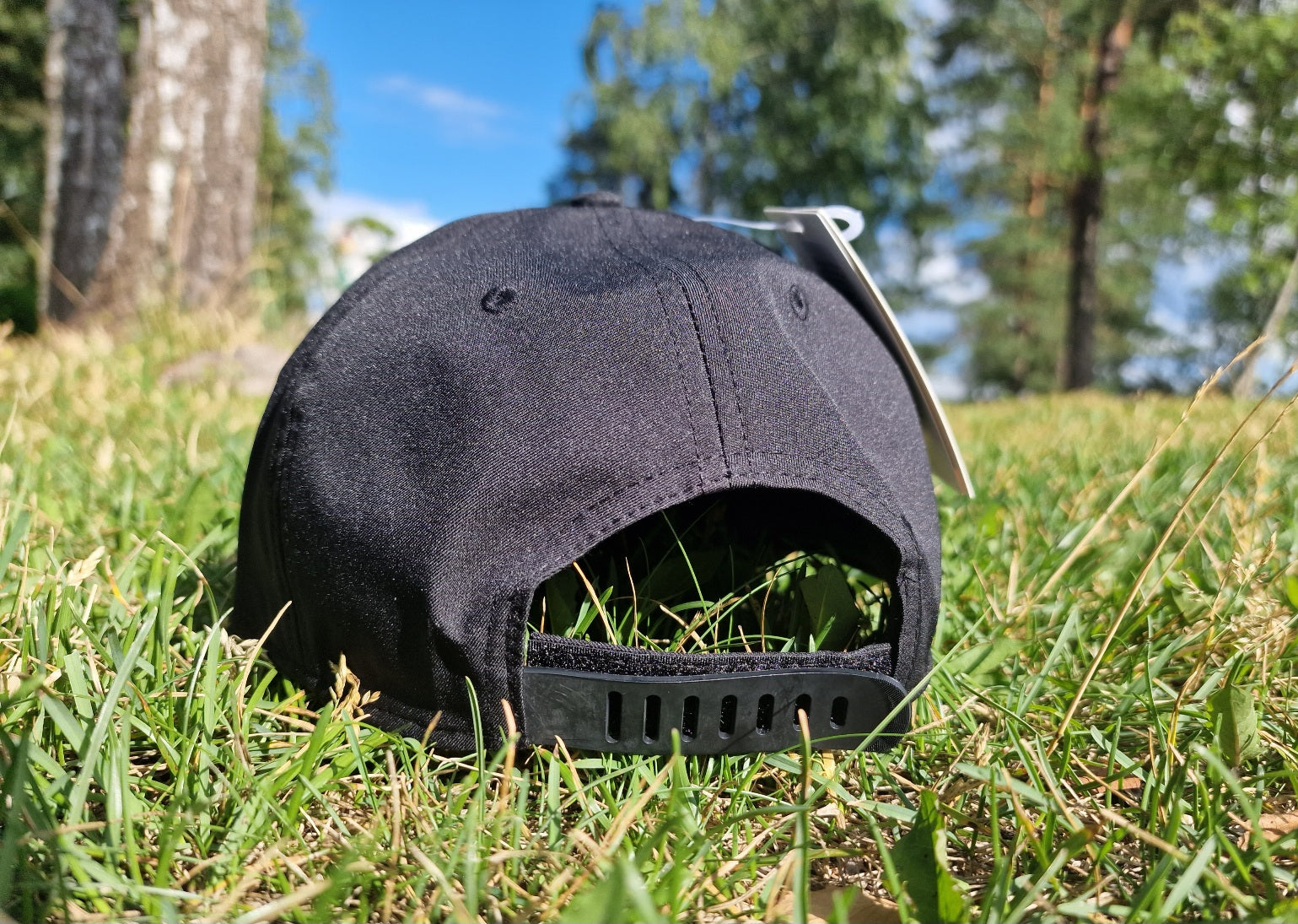 Halot Design lippis UV-suojalla -Sopii ulkolajeihin